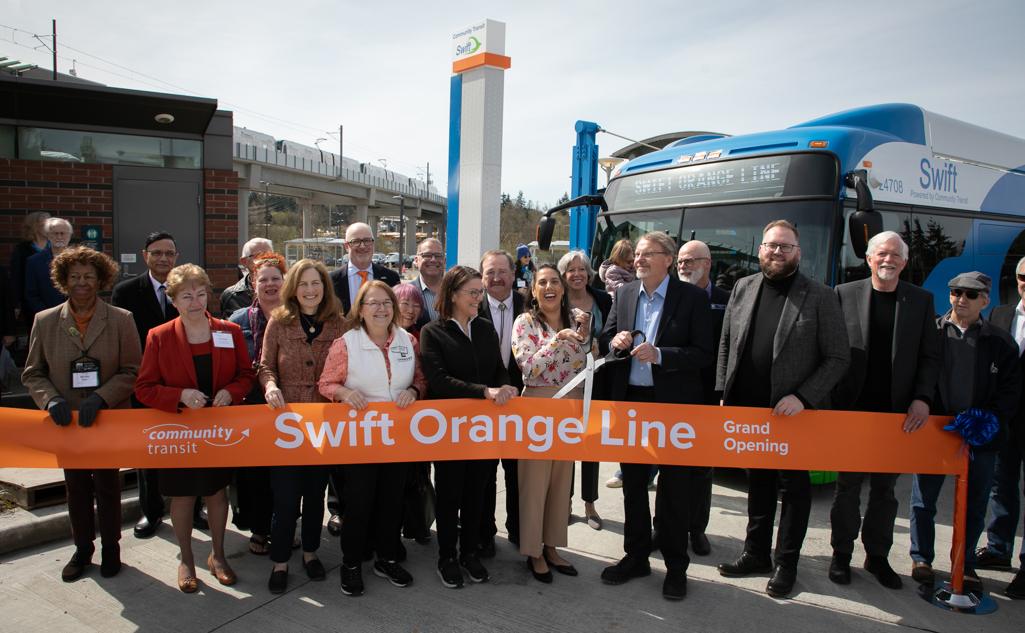 Community Transit Celebrates Opening of Swift Orange Line BRT ...