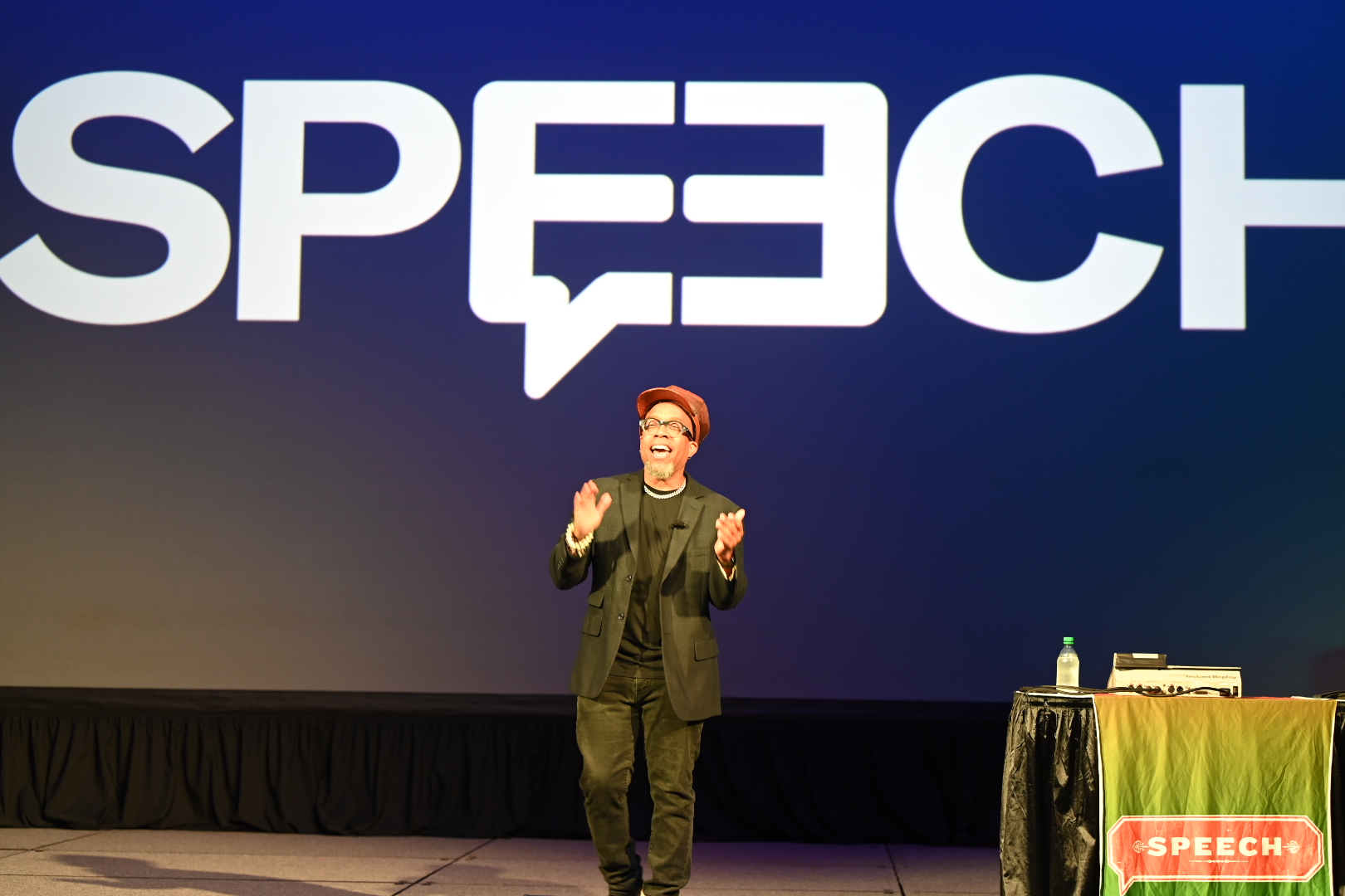 Grammy-Winner Speech Thomas Shares Essential Leadership Qualities at ...