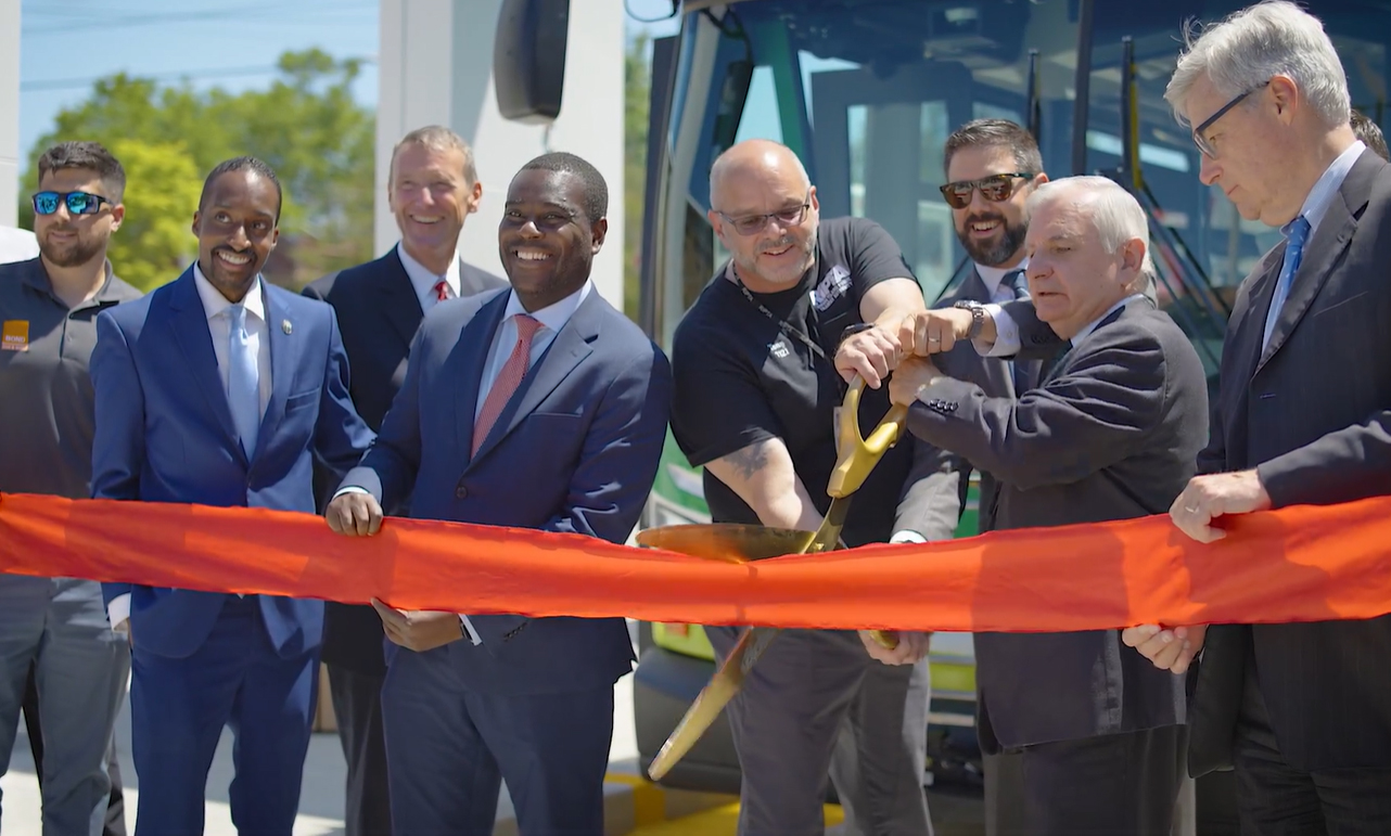 RIPTA Completes Northeast Region’s First Electric-Bus In-Line Charging ...