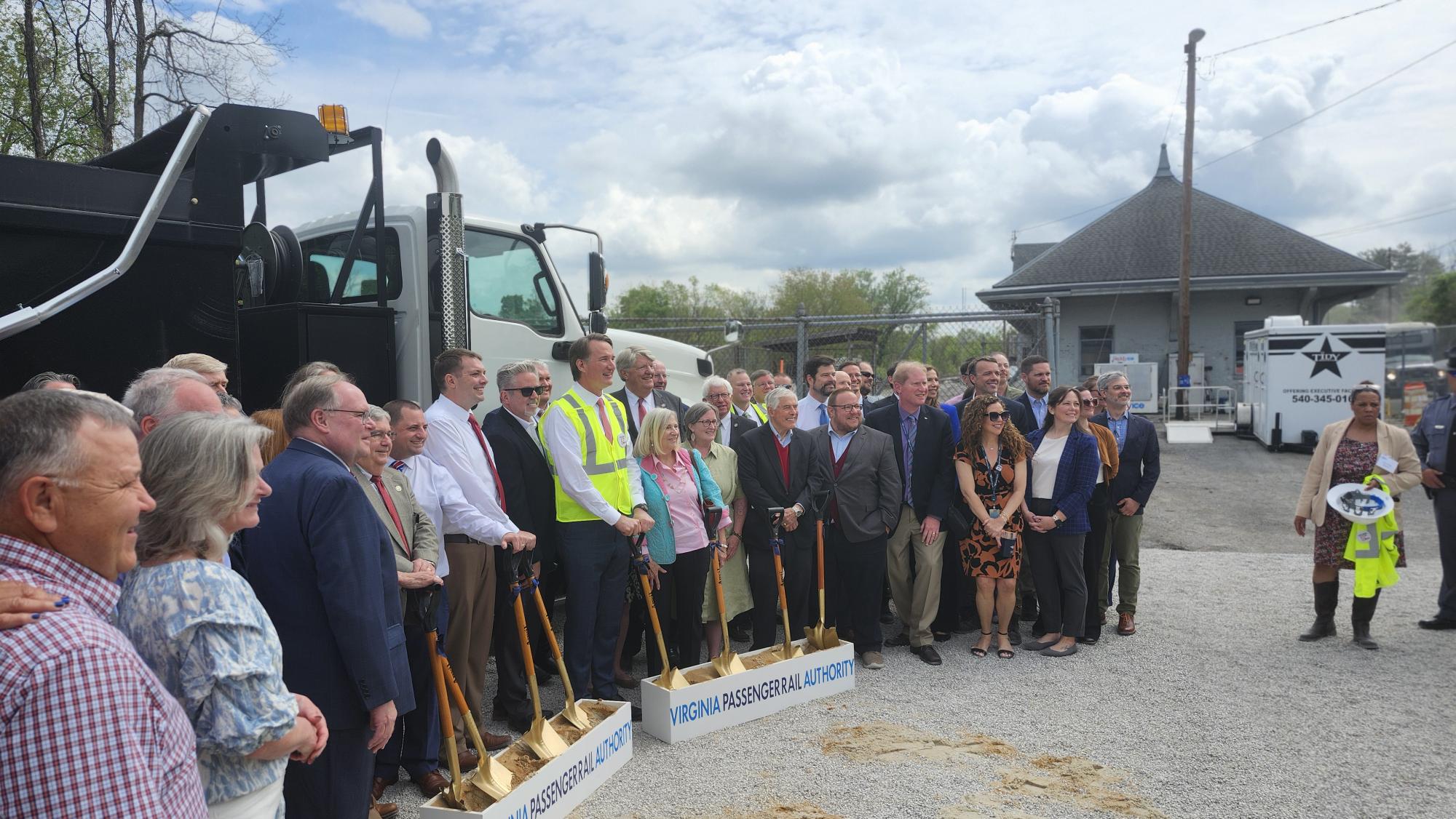 VA Gov. Youngkin Breaks Ground on Amtrak New River Valley Project ...