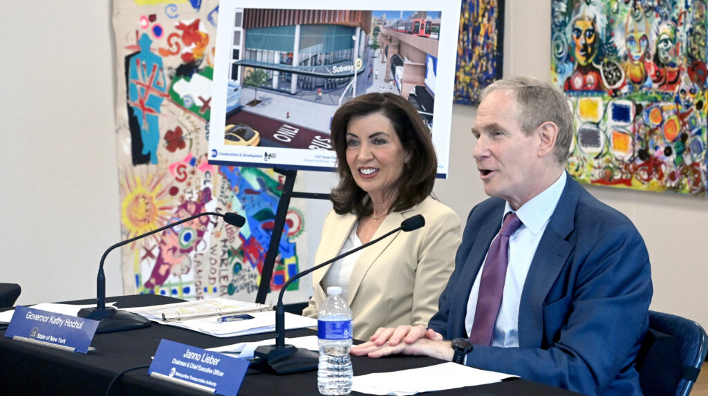 Maryland Transit Administration Showcases First Purple Line Light Rail ...