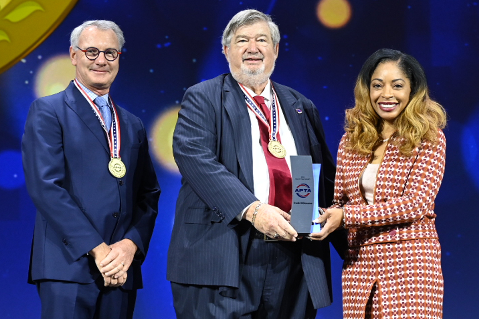 APTA Honors 2025 Awards, Hall of Fame Winners at TRANSform | Passenger ...
