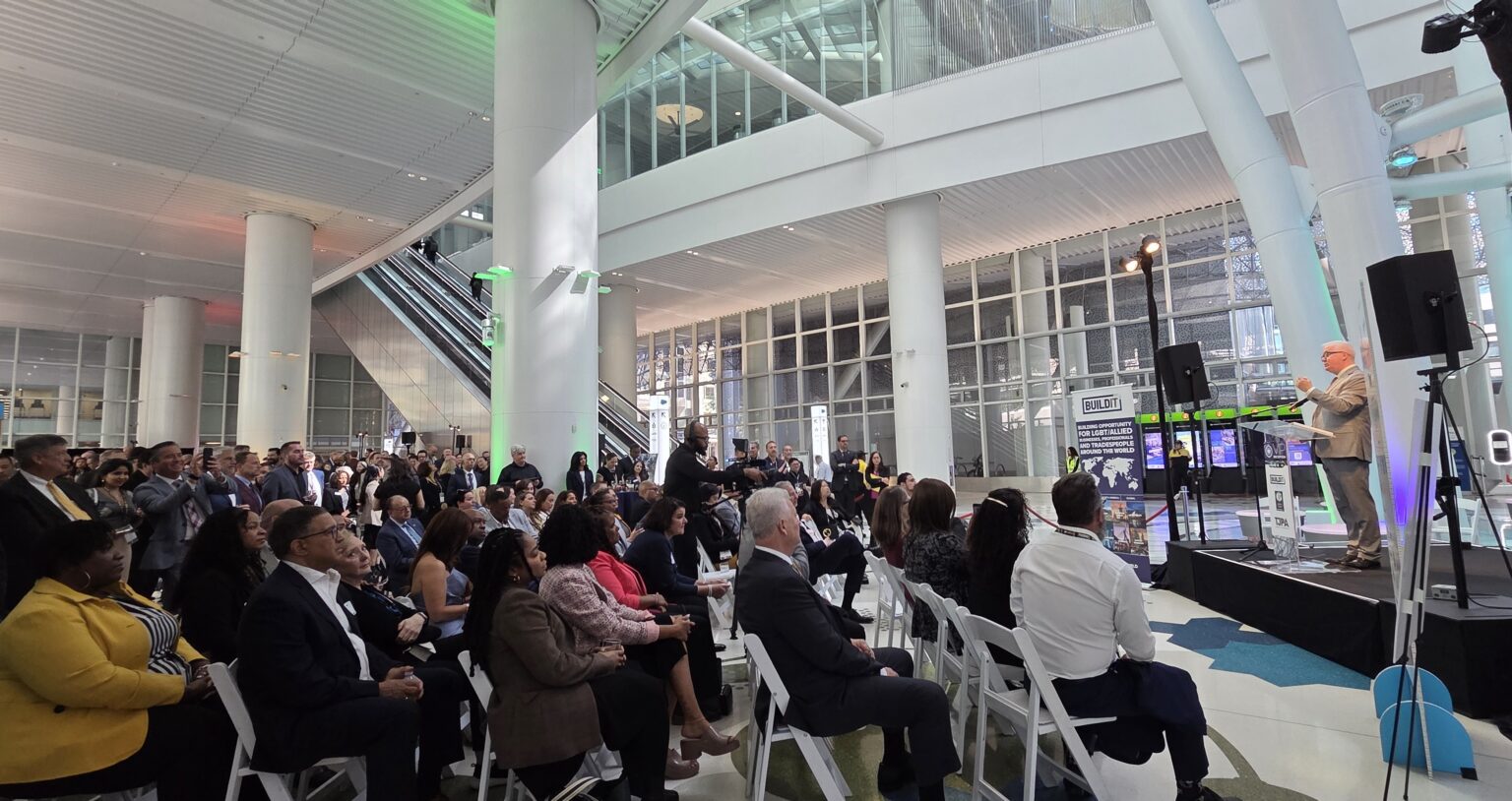 APTA Tours Salesforce Transit Center | Passenger Transport